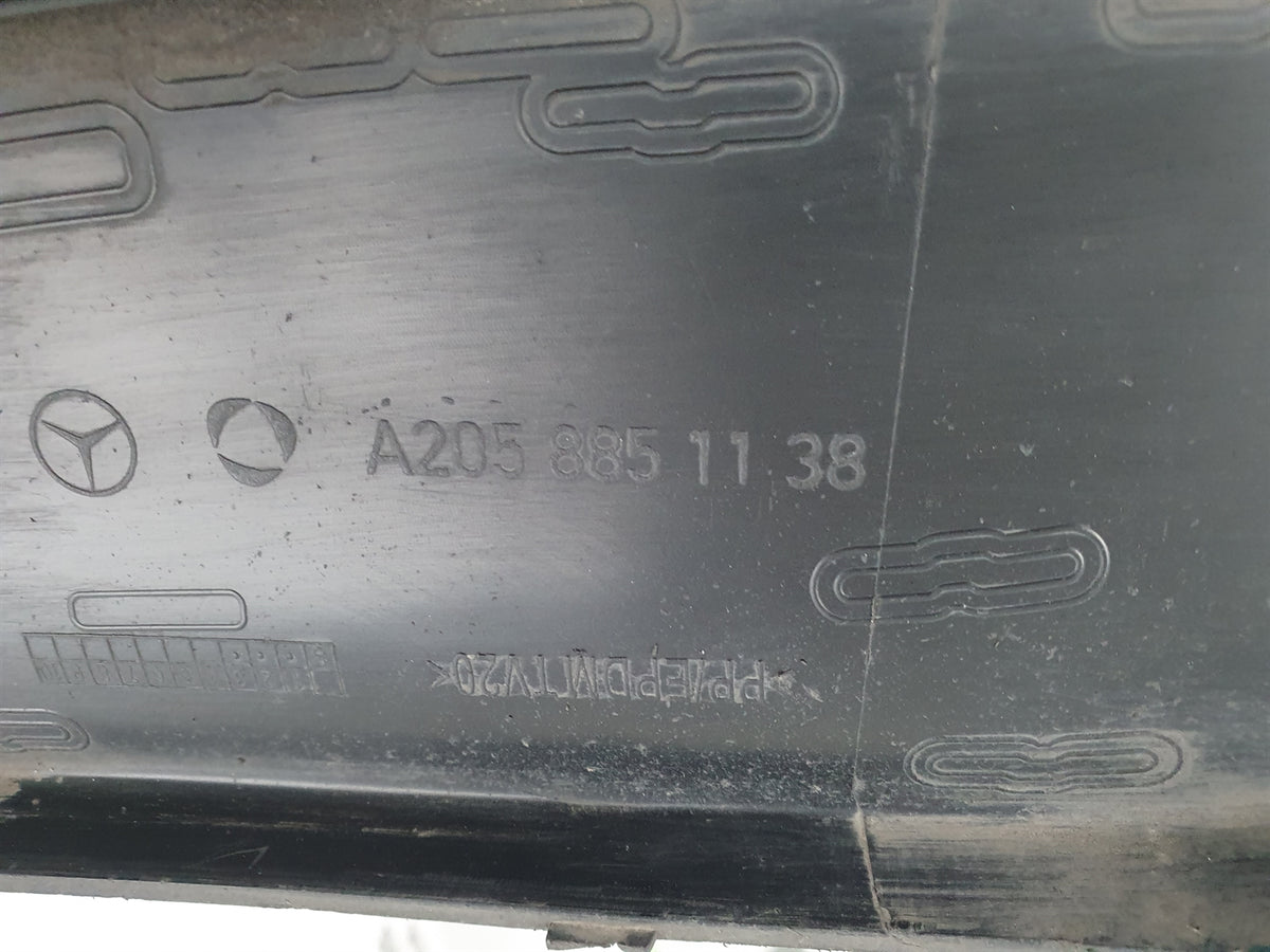 Difusor do pára-choques traseiro Mercedes Classe C W205 A2058851138 ...