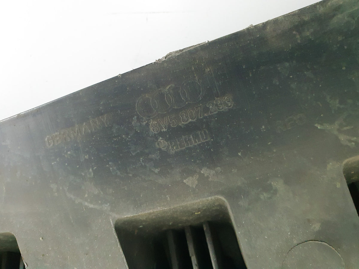 Proteção inferior do Para-choques Audi A3 8V 8V5807233 – Motores Usados